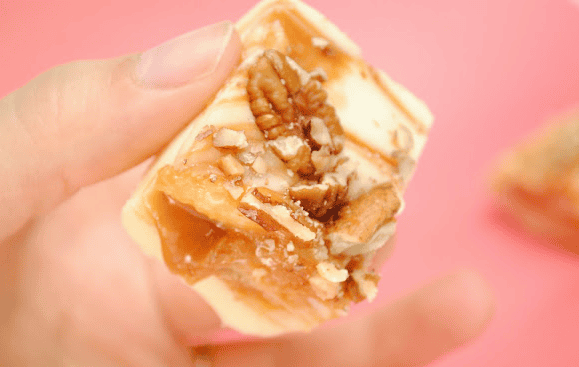 Pralines and Cream Fudge: BYU Bookstore Copycat - Something Swanky