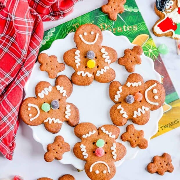 Gingerbread Men Graham Crackers - Something Swanky