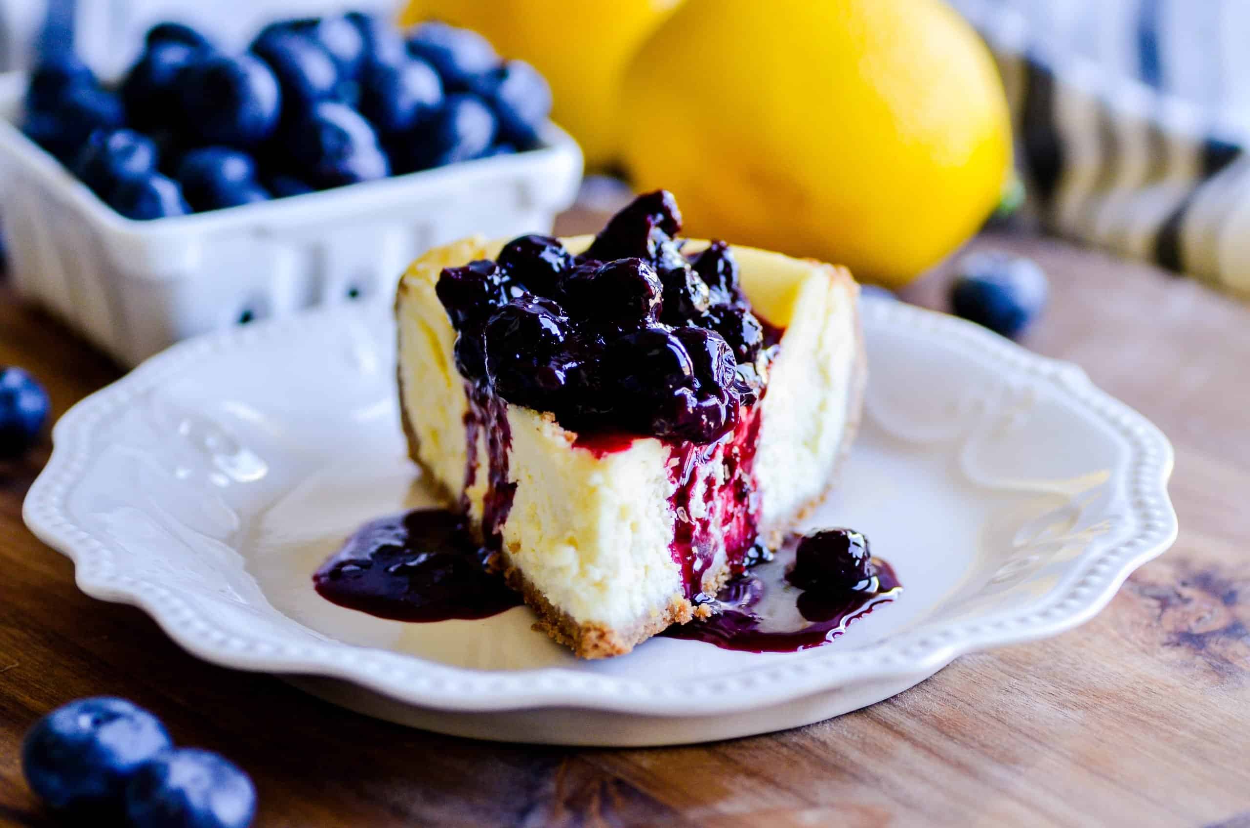Lemon Cheesecake With Blueberry Sauce