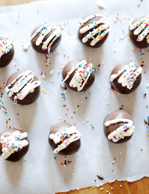 Basic Cake Ball Truffle Recipe - Something Swanky